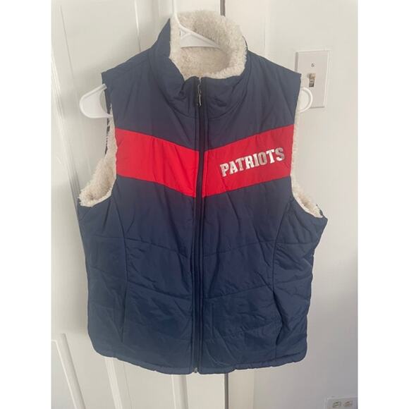 NFL | Jackets & Coats | Nwot Nfl Reversible Puffer Vest Sherpa New ...